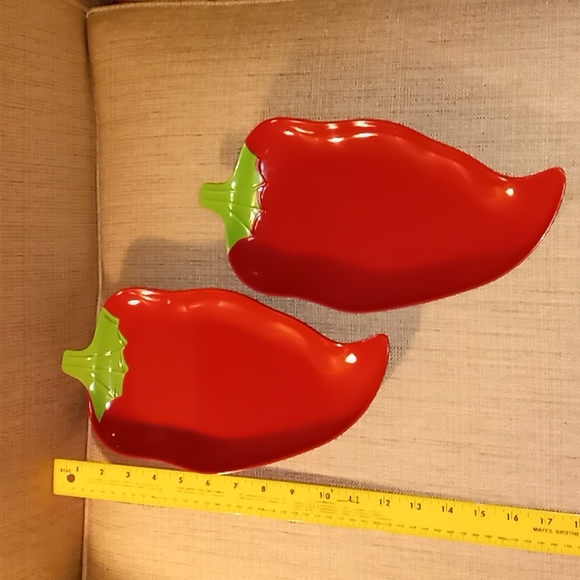 Melamine Ware | Kitchen | Chilli Pepper Platters | Poshmark